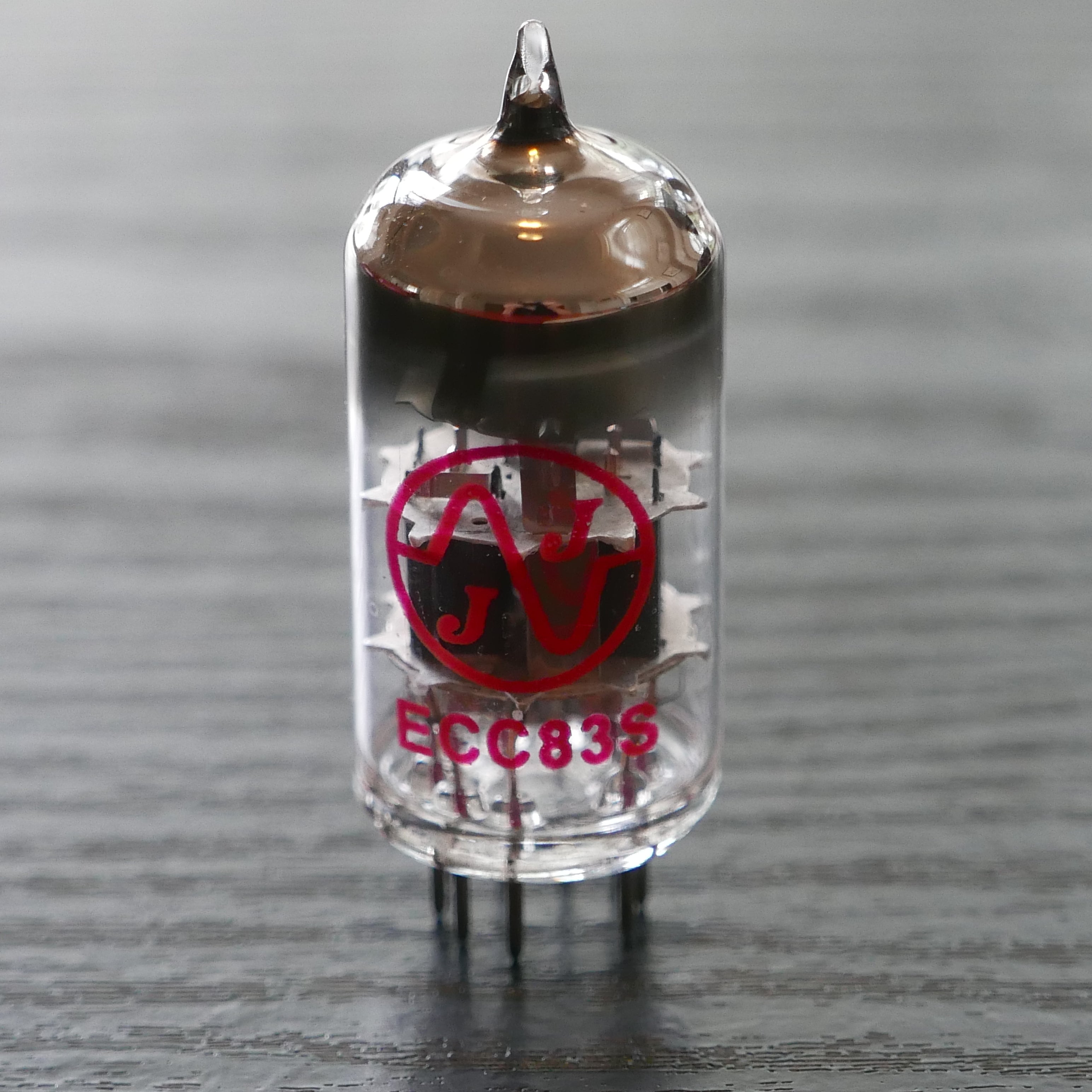 JJ Electronic ECC83S / 12AX7 Preamp Tube – Angela Instruments