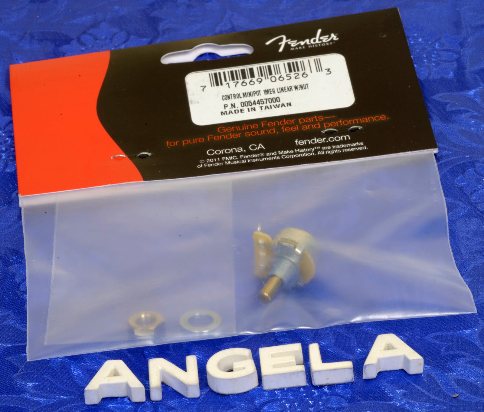 Fender Jazzmaster/Jaguar Solid Shaft 1 Meg Mini Pot, 0054457049 ...